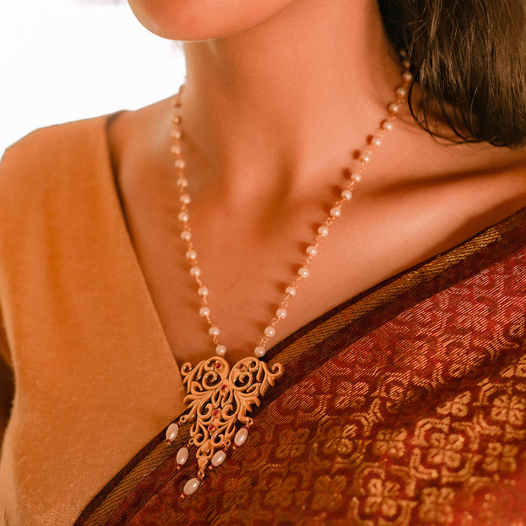 Tara Pendent Necklace Set – SADGI