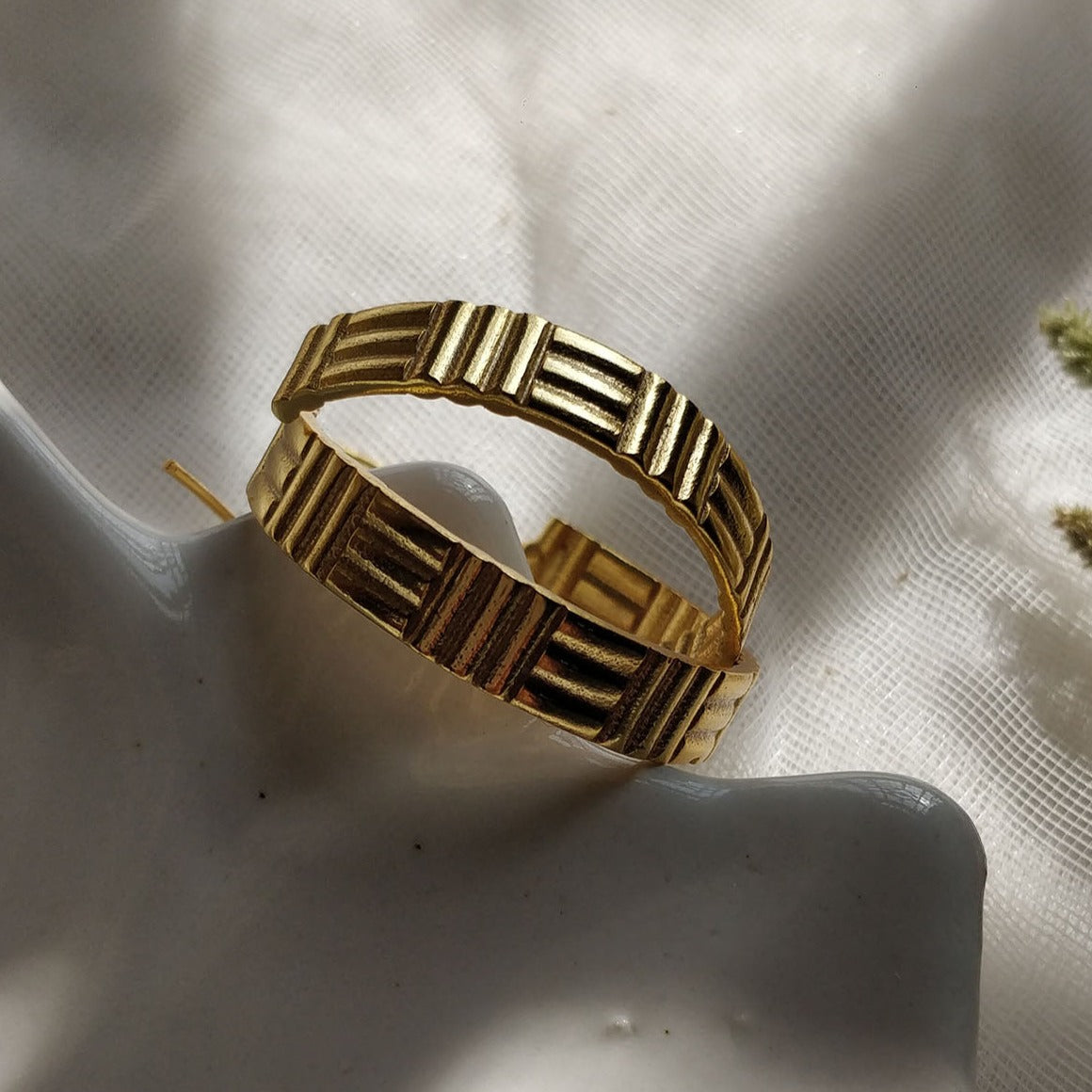 Barrel Gold Hoops – SADGI