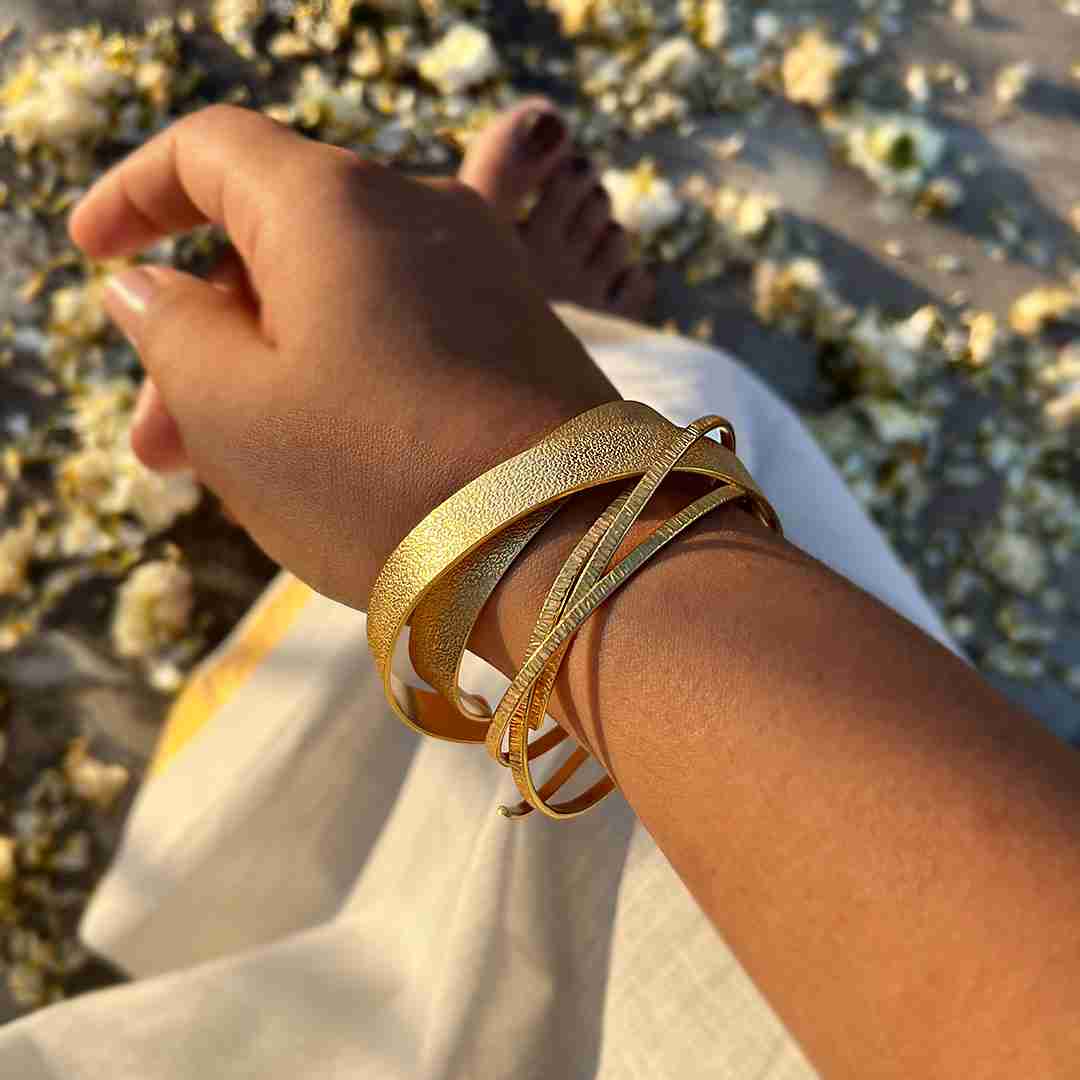 Handmade Textured Bangles Set of 5 – SADGI